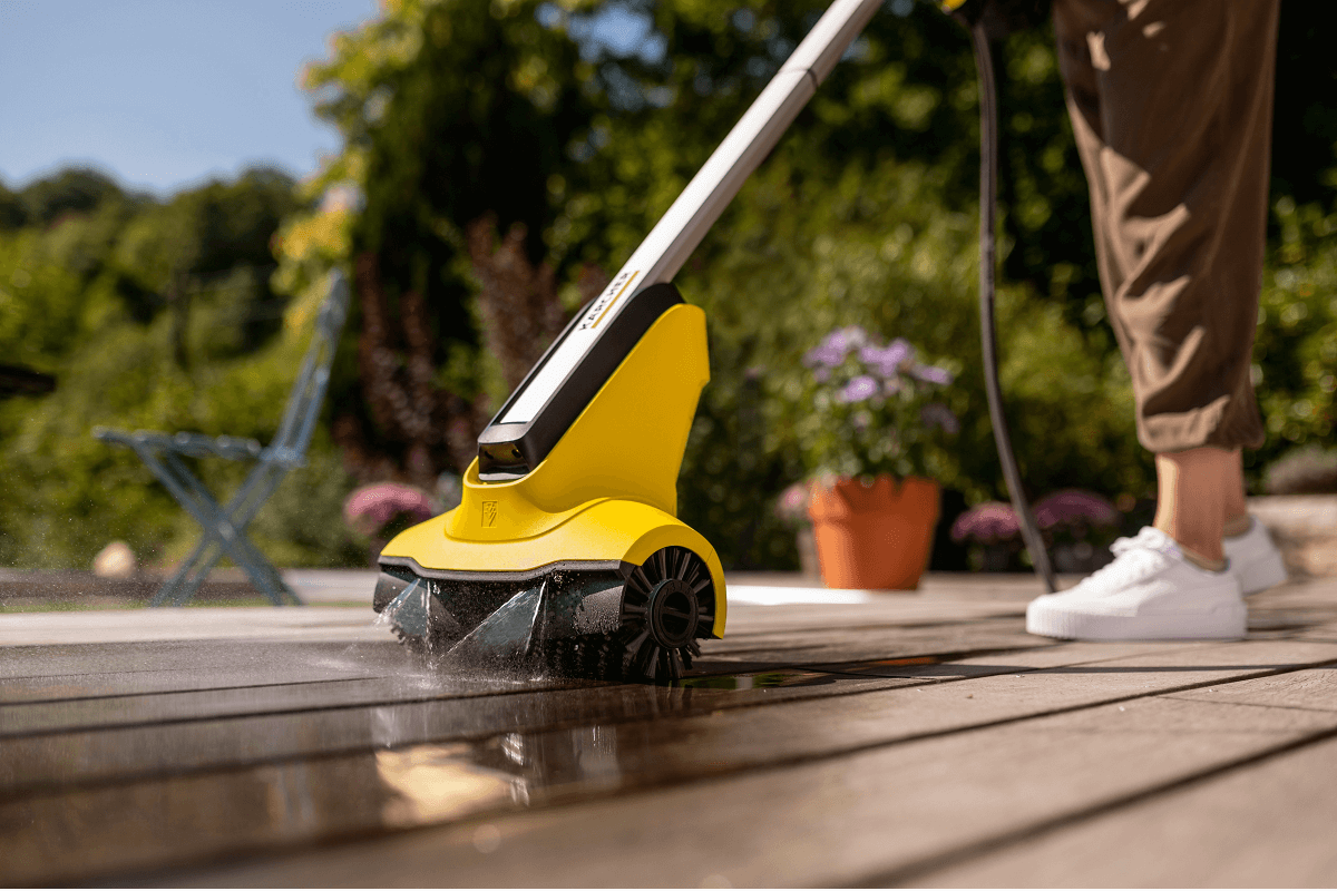 Limpia con éxito los restos de calima de terrazas o toldos con Kärcher ...