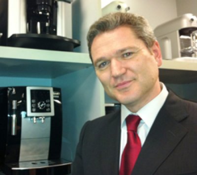 Alex Barnett asume la presidencia de FAPE | Electromarket